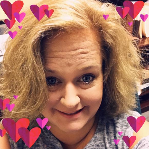 Jennifer's Closet (@jennifer_marion) | Poshmark